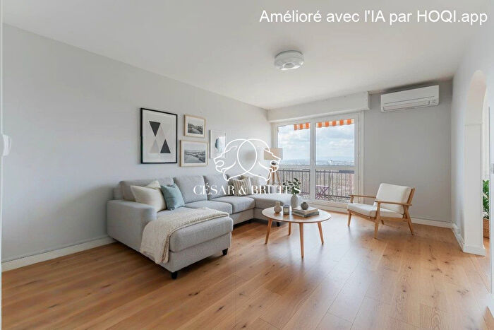 Appartement à vendre - Rillieux-la-Pape, Ville nouvelle Est - 4 pièces - 2 chambres