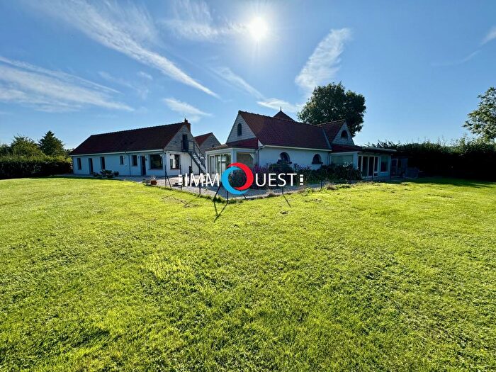 Maison à vendre - Menneville - 8 pièces - 5 chambres