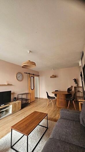 Appartement à louer - Laennec, Chalon-sur-Saône - 2 pièces - 1 chambre