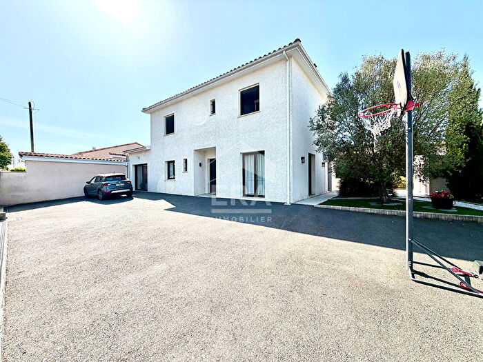 Maison 6 pièces à vendre à Cunac