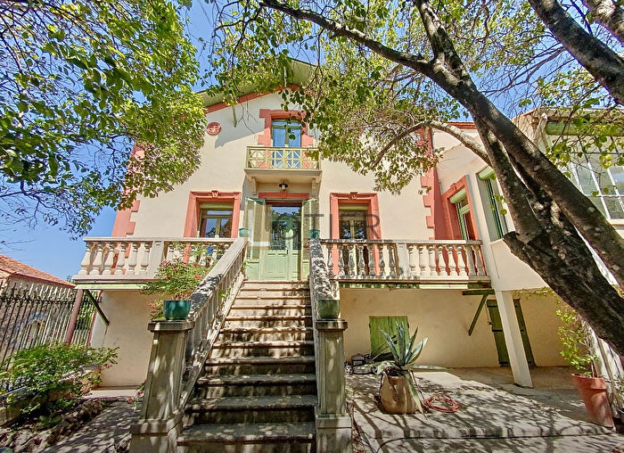 Maison à vendre - Quarante - 8 pièces - 6 chambres