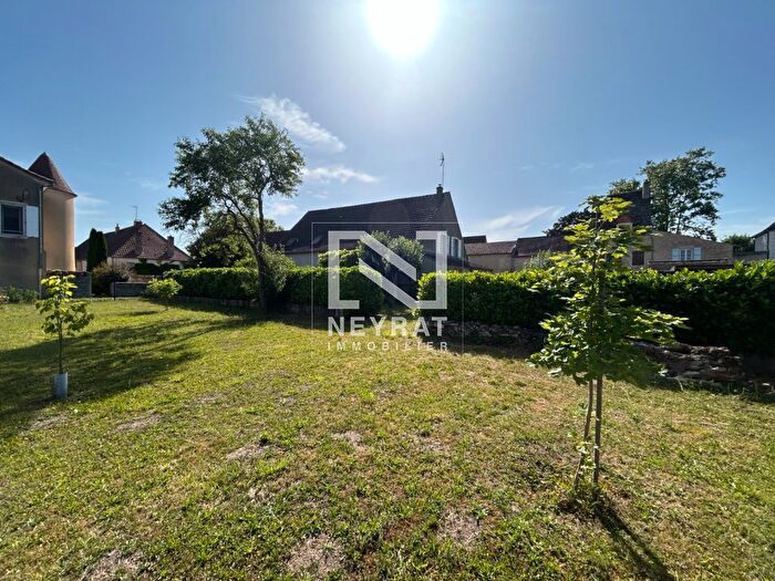 Saint-Cyr : Maison 8 pièces à vendre