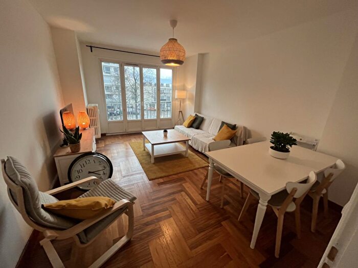 Grenoble, Abbaye, Jouhaux : Appartement 3 pièces à louer
