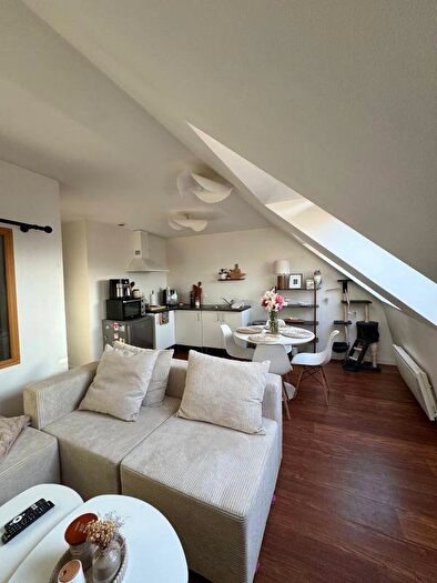 Appartement à louer - Eglise-Lannouchen-Cité Marine, Landivisiau - 2 pièces - 1 chambre