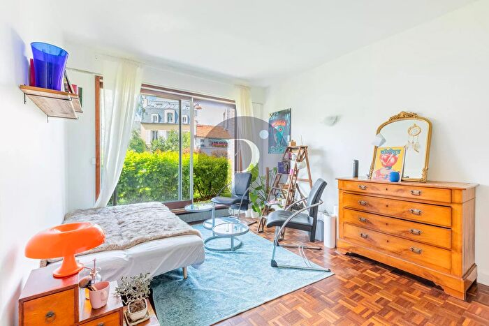 Châtenay-Malabry, Centre-ville : Appartement 1 pièce à vendre