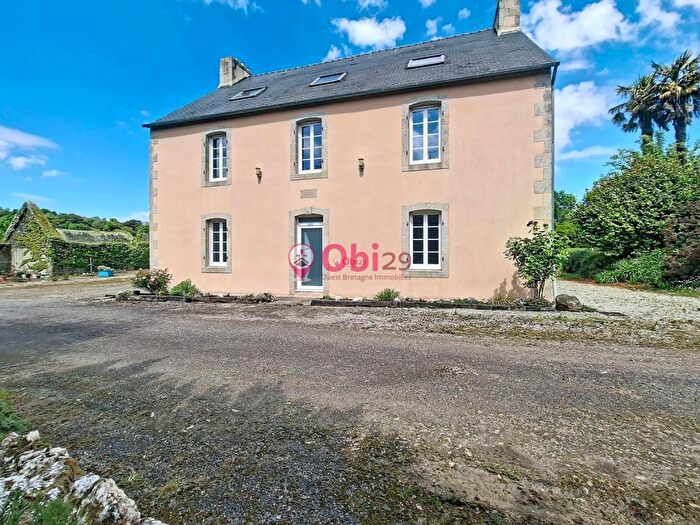 Maison 9 pièces à vendre à Châteaulin