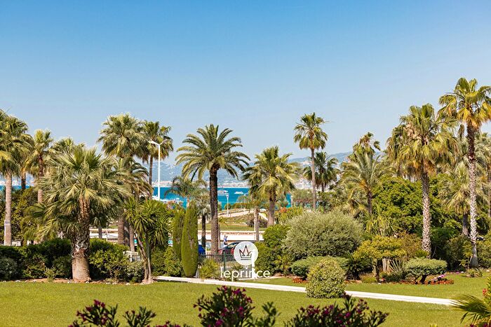 Appartement 5 pièces à vendre - Cannes, Pointe Croisette