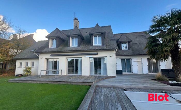 Maison à vendre - Fougères, Montaubert, Rillé, Saint-Sulpice - 7 pièces - 6 chambres