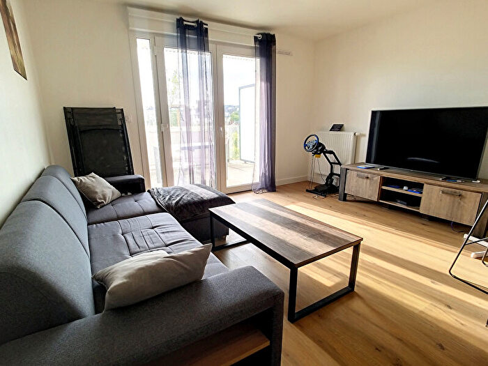 Appartement 2 pièces à Laval, Les Pommeraies, à louer