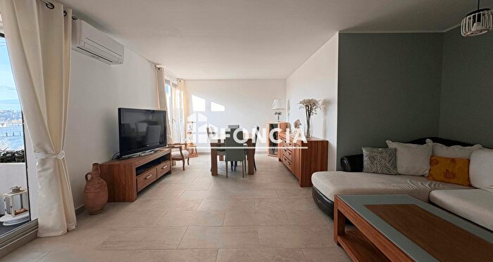 Appartement à vendre - Gardanne, Aires - 3 pièces - 2 chambres