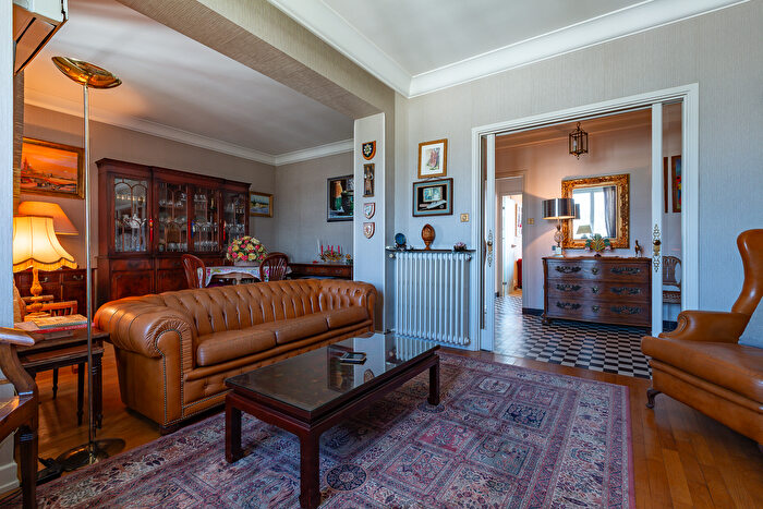 Appartement à vendre - Valence, Le Polygone - 7 pièces - 3 chambres