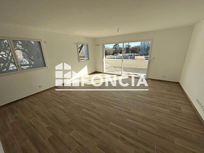 Appartement à louer - Chirouzes, Bourg-lès-Valence - 3 pièces - 2 chambres