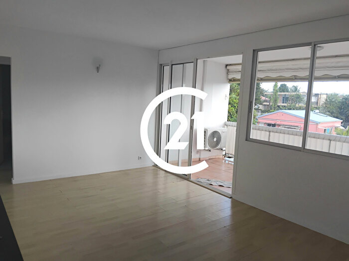 Appartement à louer - Fort-de-France - 4 pièces - 3 chambres