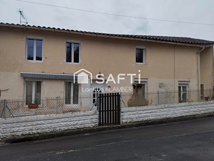 Maison à vendre - Archiac - 5 pièces - 4 chambres