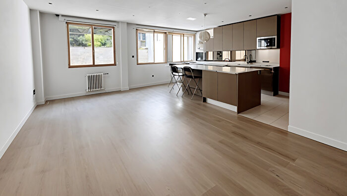 Appartement à vendre - Caluire-et-Cuire, Saint-Clair - 3 pièces - 2 chambres