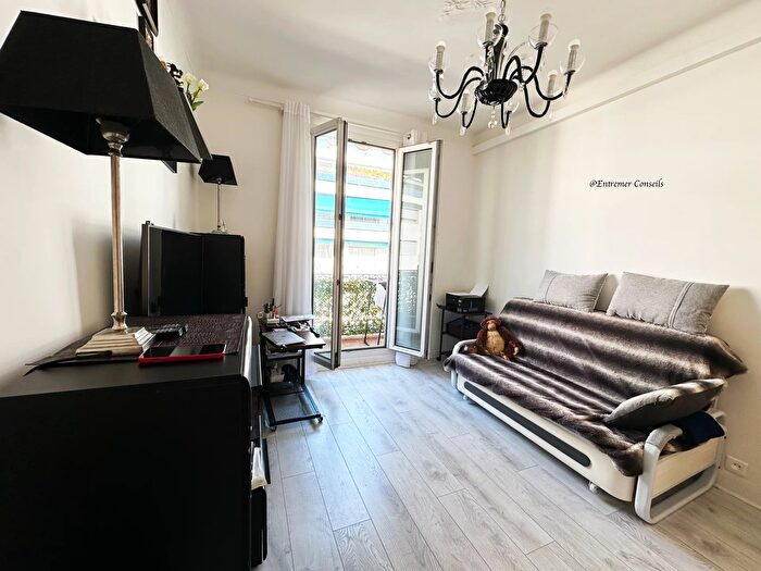Appartement à vendre - Nice, Riquier - 2 pièces - 1 chambre