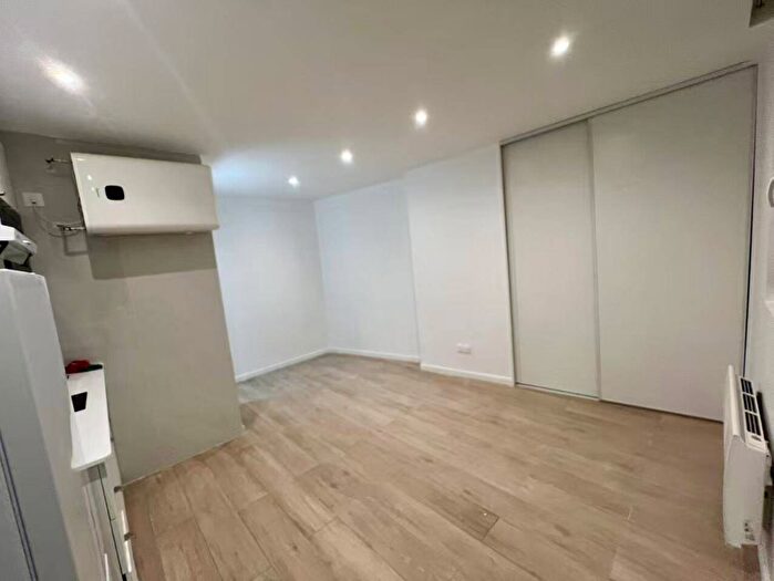 Appartement à louer - Goutte dOr-Château Rouge, Paris ème arrondissement - 1 pièce