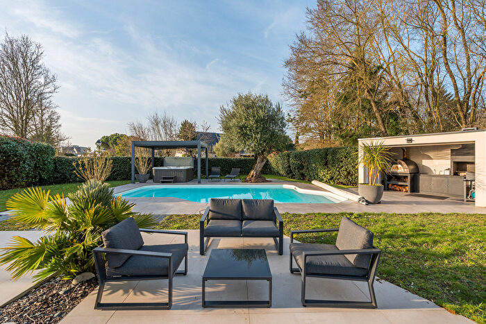 Maison à vendre - Saint-Cyr-sur-Loire, La Ménardière - 8 pièces - 4 chambres