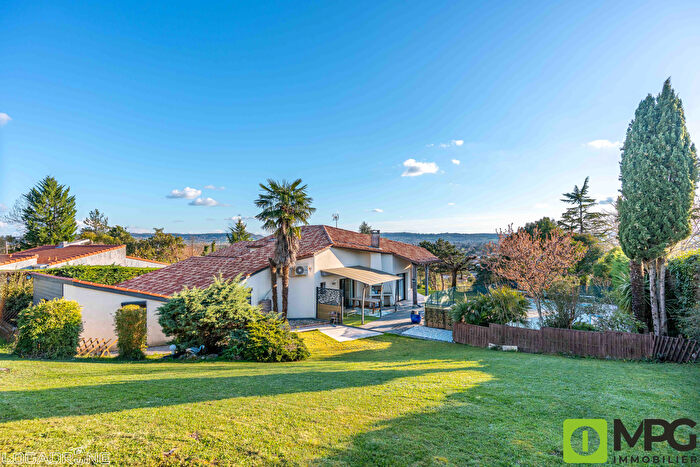 Maison à vendre - Villeneuve-sur-Lot, Eysses - 6 pièces - 4 chambres