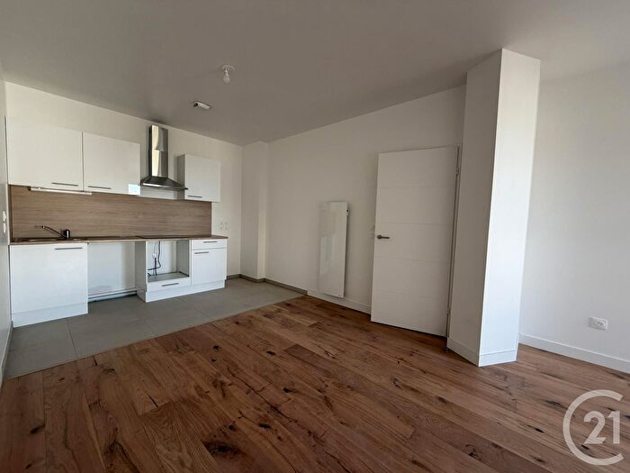 Appartement à louer - Chartres, Rechèvres - 3 pièces - 2 chambres