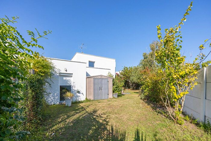 Maison à vendre - Saint-Sébastien-sur-Loire, Est - 5 pièces - 4 chambres