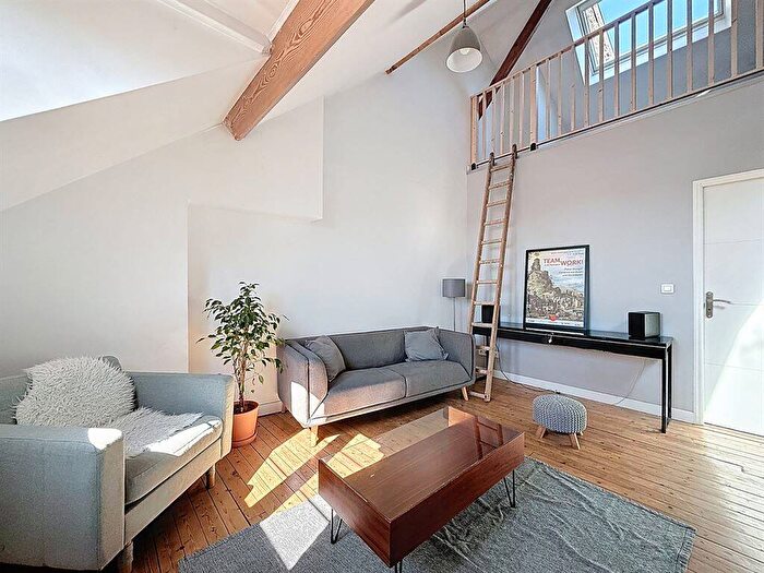 Centre Ville, Reims : Appartement 2 pièces à louer