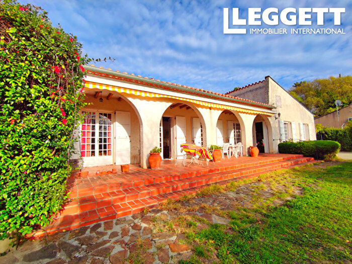 Maisons à vendre et appartements à louer - 1