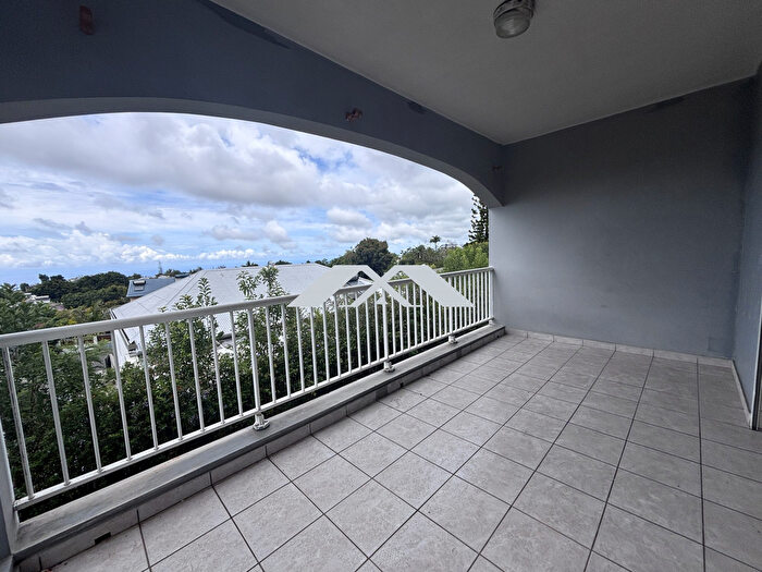 Appartement à vendre - Le Tampon, Trois Mares - 3 pièces - 2 chambres