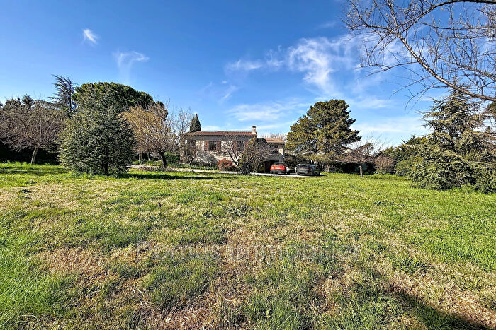 Maison à vendre - Saint-Saturnin-lès-Avignon - 5 pièces - 3 chambres