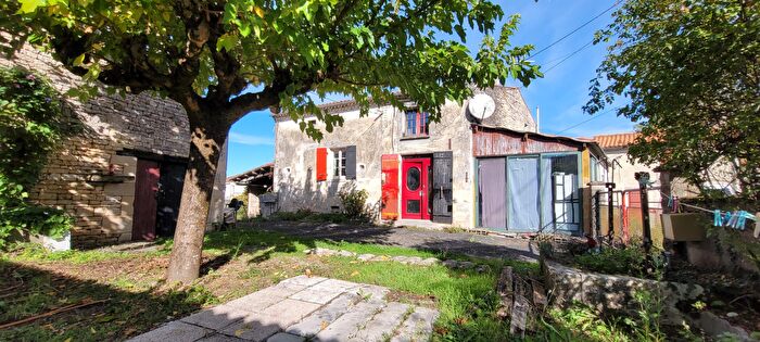 Maison à vendre - Saint-Mandé-sur-Brédoire - 4 pièces - 3 chambres