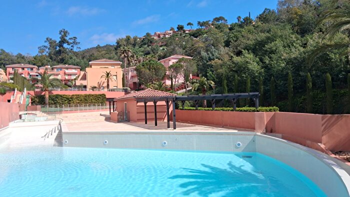 Appartement à vendre - Théoule-sur-Mer - 4 pièces - 3 chambres