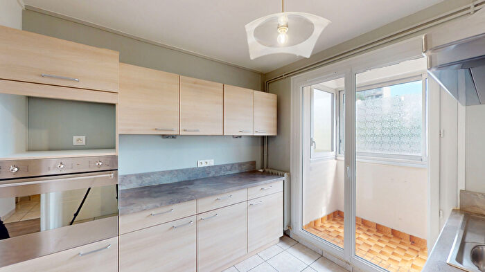 Appartement 4 pièces à vendre à Saint-Martin-dHères, Teyssere