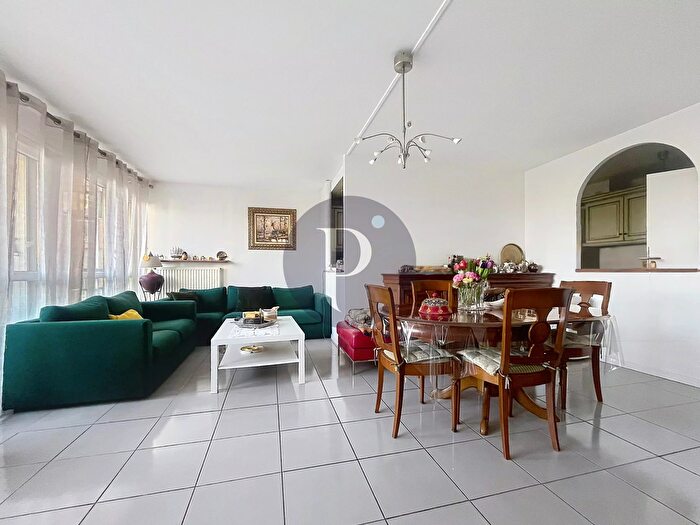 Appartement à vendre - Choisy-le-Roi, Centre-ville, Parc Prairie, Hautes Bornes - 4 pièces - 2 chambres