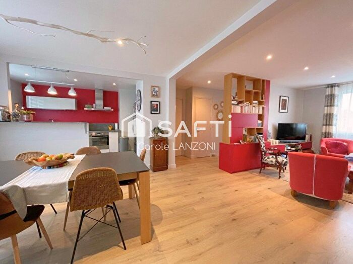 Appartement à vendre - Quartiers Ouest, Bourg lEvesque - 3 pièces - 2 chambres