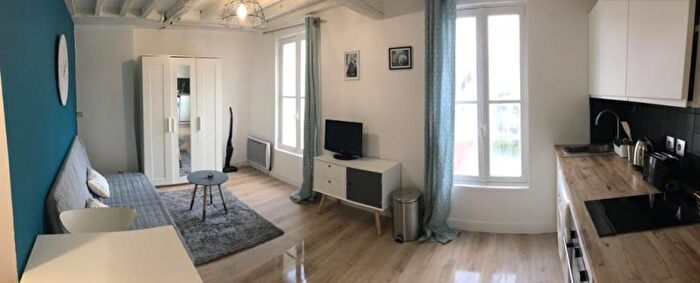 Appartement à louer - Saint-Germain-en-Laye, Centre-ville, Quartiers forestiers - 1 pièce