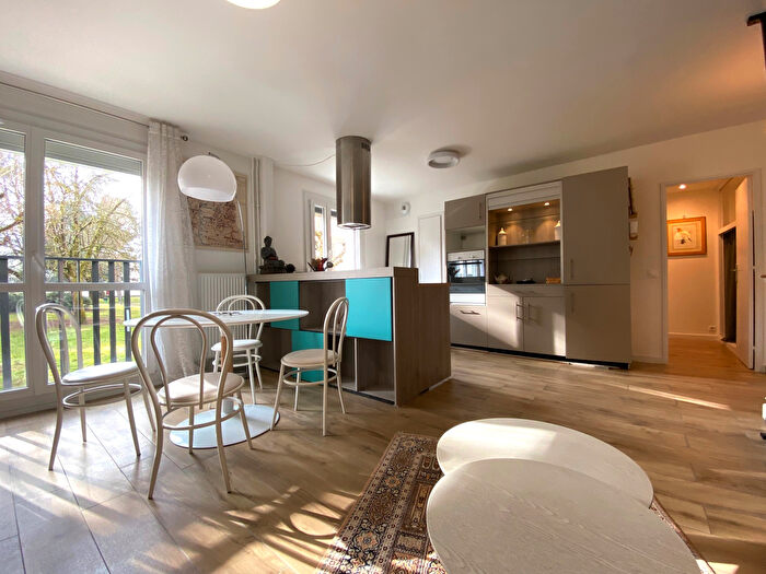 Appartement à vendre - Cran-Gevrier, Centre-ville, Le Vernay, Les Iles - 3 pièces - 2 chambres