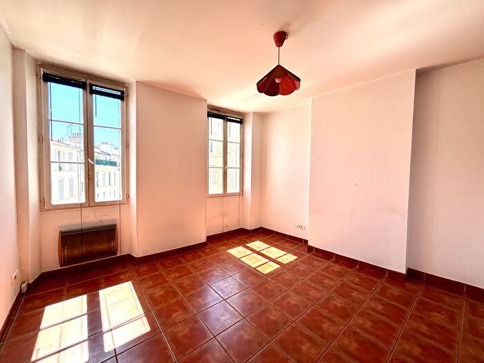 Appartement 3 pièces à Marseille 1er, Noailles, à vendre