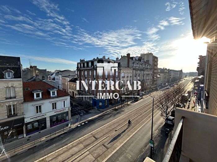 Appartement à louer - Clairmarais-Charles Arnould, Reims - 3 pièces - 2 chambres