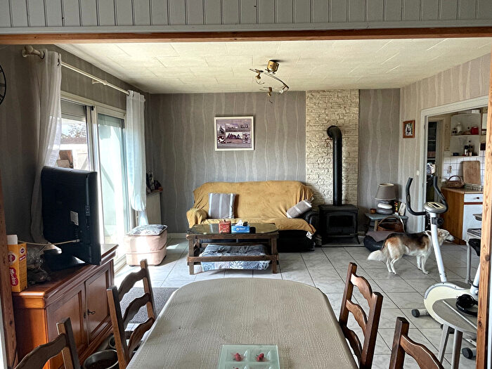 Maison à vendre - Pont-Saint-Martin - 3 pièces - 2 chambres