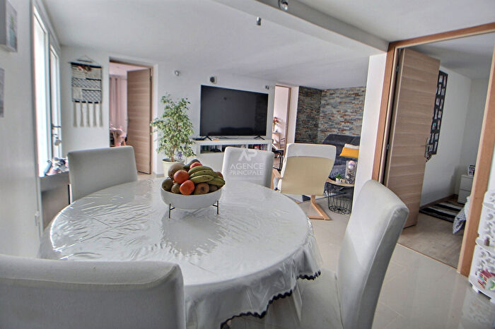 Maison à vendre - Vaux-sur-Seine - 7 pièces - 5 chambres