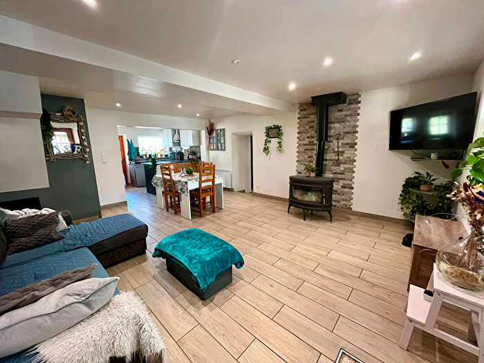 Pressigny-les-Pins : Maison 5 pièces à vendre