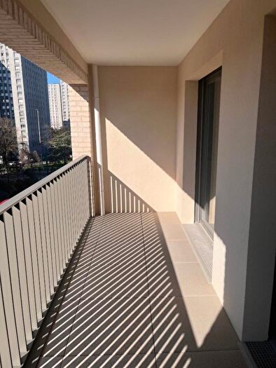 Appartement à louer - Bobigny, Centre-ville - 4 pièces - 3 chambres