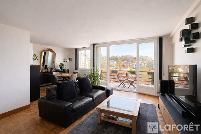 Appartement à vendre - Sèvres, Centre-ville, Cristallerie, Manufacture, Danton - 4 pièces - 2 chambres