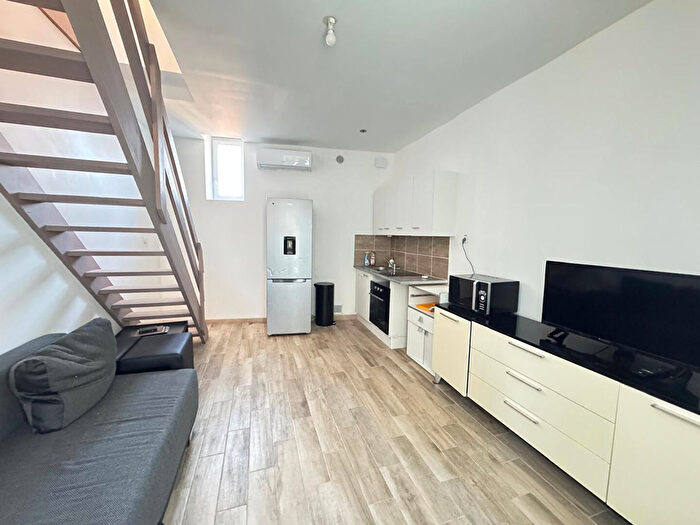 Appartement à louer - Magalas - 1 pièce - 1 chambre