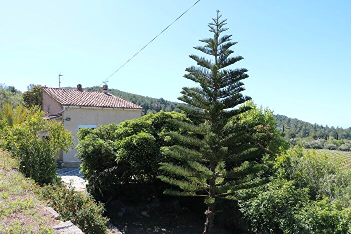 Maison 4 pièces à Saint-Cyr-sur-Mer, Le Péras, à vendre