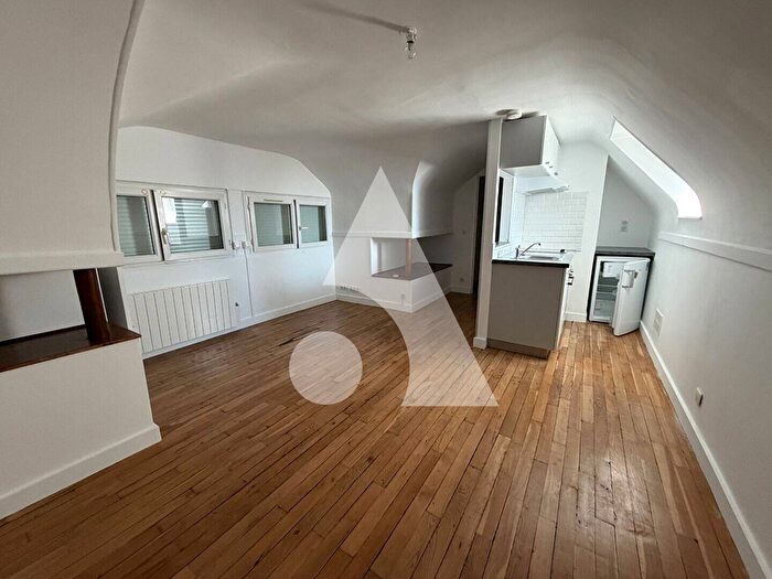 Appartement 1 pièce à Centre Ville-Isambard, Évreux, à louer