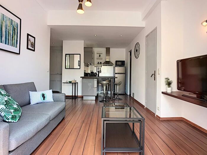 Antibes, Coeur de ville : Appartement 2 pièces à louer