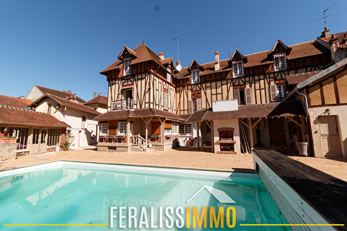 Maison 10 pièces à vendre à Vaux-sur-Seine