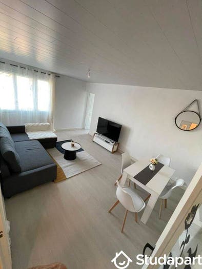Salengro Jaures, Mantes-la-Ville - Appartement 1 pièce à louer