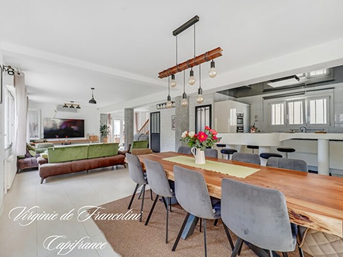 Maison à vendre - Champigny-sur-Marne, Le Plateau - 8 pièces - 6 chambres